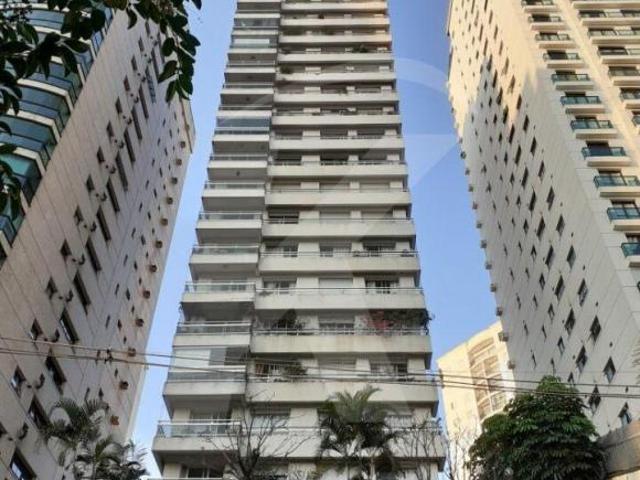 Apto. com 109 m², 3 dorms sendo 1 suíte com closet, despensa e 2 vagas