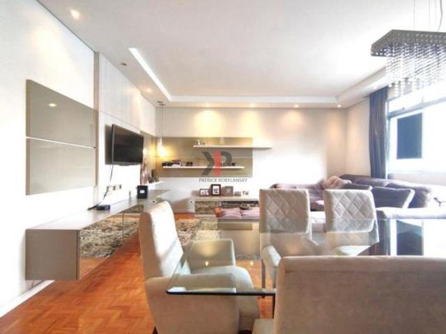 Apto com 126 m² úteis, mobiliado, com 3 dormitórios, 2 banheiros, churrasqueira, 1 vaga