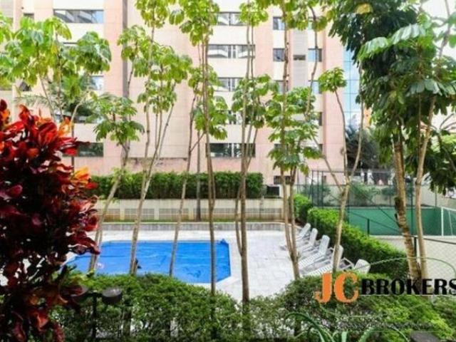 Apto com 127m², andar alto, linda vista, 3 dormitórios 1 suíte, varanda, amplo living, 3 banheiros