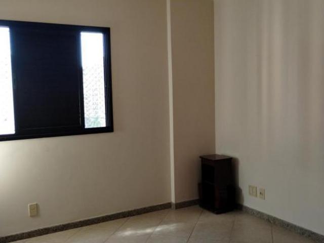 Apto com 157 m2 no centro | É aqui na Rosa e Rangel Consultoria e Assessoria Imobiliária