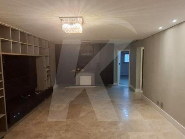 Apto. com 159 m2, 3 suítes, varanda e 3 vagas no bairro Água Fria