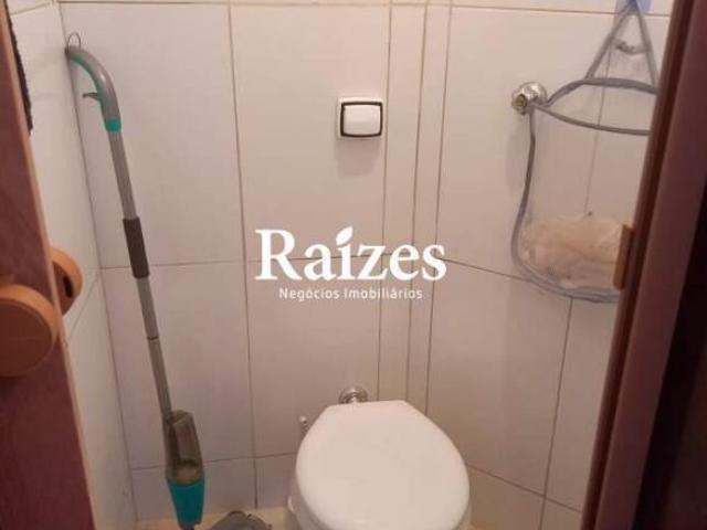 Apto com 2/4 no bairro Custódio Pereira