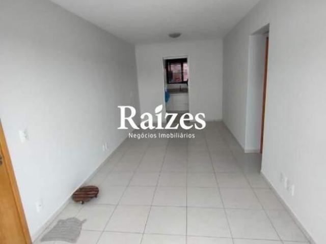 Apto com 2/4 sendo 1 suíte no Santa Mônica