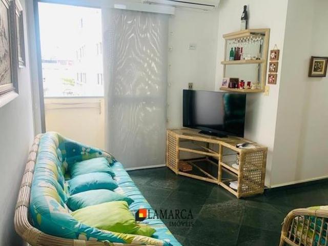 Apto. com 2 dts. a venda no Guaruja