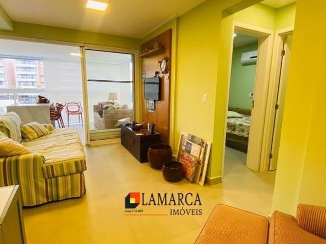 Apto com 2 dts. a venda em Guaruja