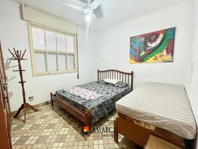 Apto. com 2 dts. no Guaruja a venda