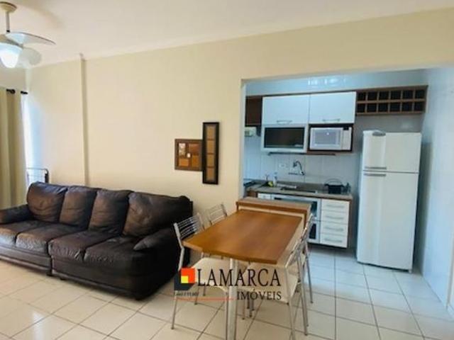 Apto. com 2 dts. no Guaruja a venda