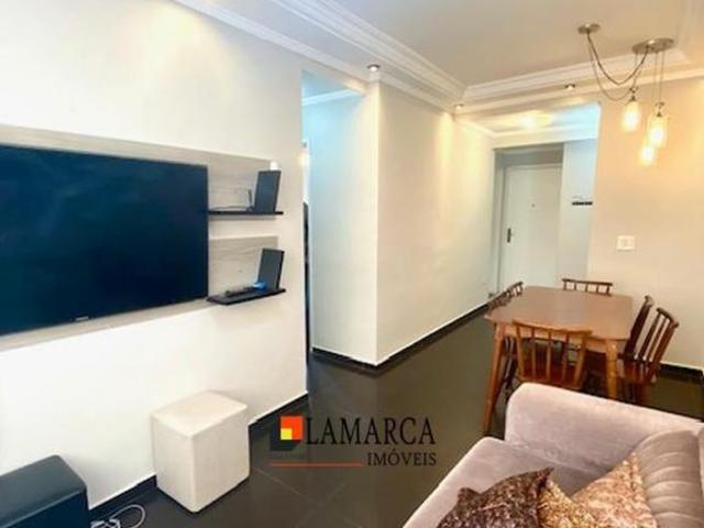 Apto. com 2 dts. no Guaruja a venda