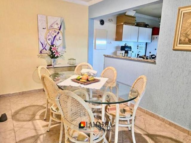 Apto. com 2 dts. no Guaruja a venda