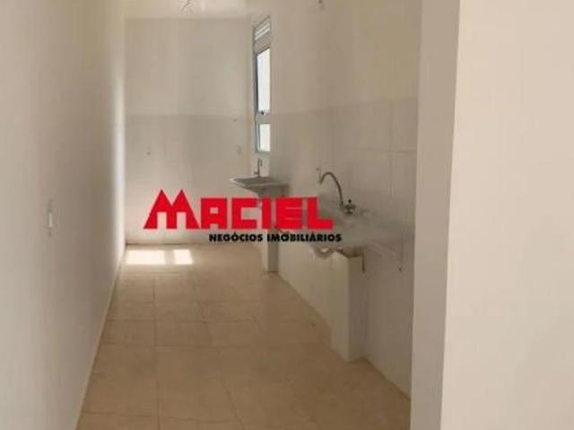 Apto com 2 dormitórios, no Vista Bela em Jacareí