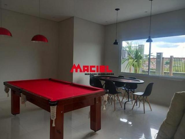 apto com 2 dormitórios com suíte e com 2 vagas de garagem
