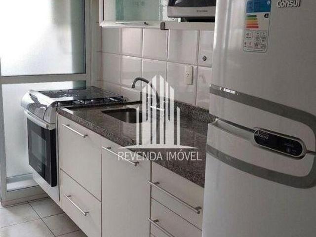Apto com 2 dorms sendo 1 suíte, banheiro, sala estar/jantar, cozinha, área de serviço. 2 vagas de