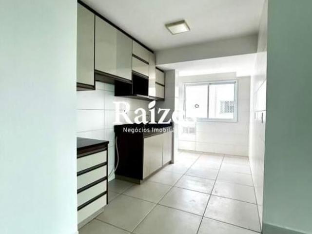 Apto com 2 quartos sendo 1 suíte e lazer completo próximo ao Praia Clube