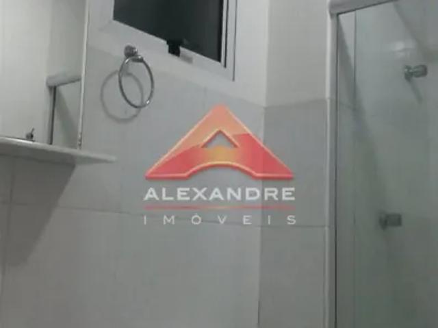 Apto com 2 quartos sendo um suite