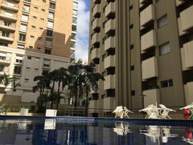 Apto com 36 m² de área útil, 1 vaga de garagem, living, 1 dormitório, 1 banheiro
