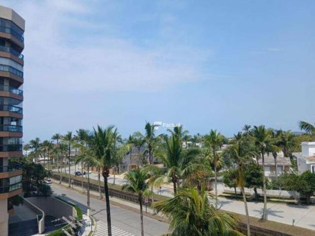 Apto com 3 dormitórios na Riviera