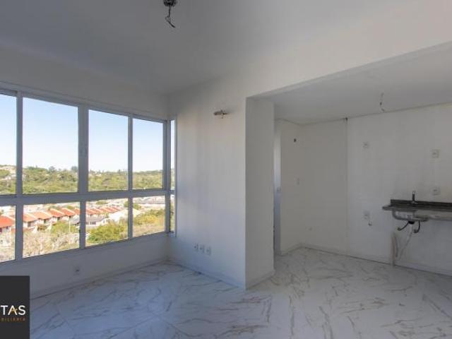 Apto com 3 dormitórios suíte e box coberto nunca habitado e reformado