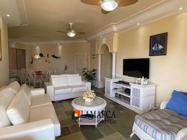 Apto com 3 suites a venda no Guaruja