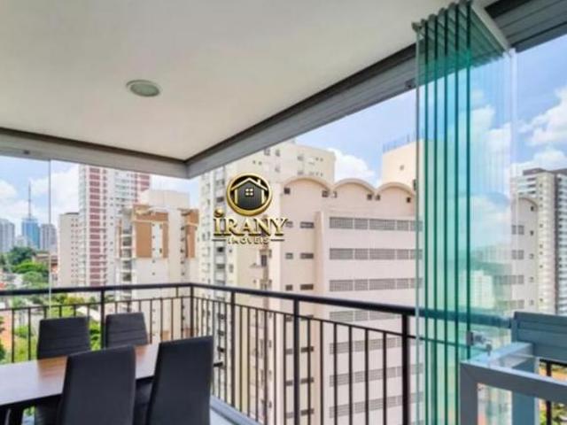 Apto com varanda, 2 quartos, prox. metro Ana Rosa, mobiliado, vista panorâmica!