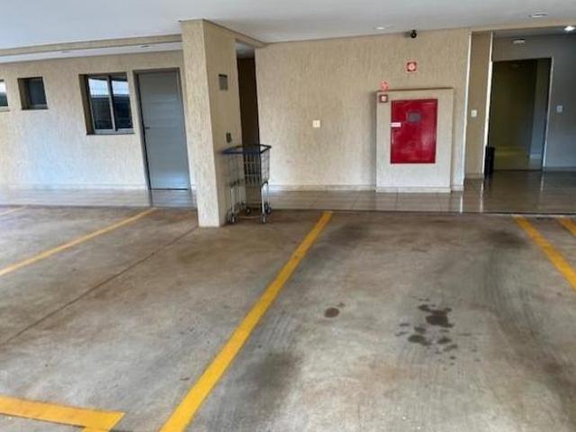 Apto com armarios no Ed Avanti Place | É aqui na Imobiliária Rosa e Rangel
