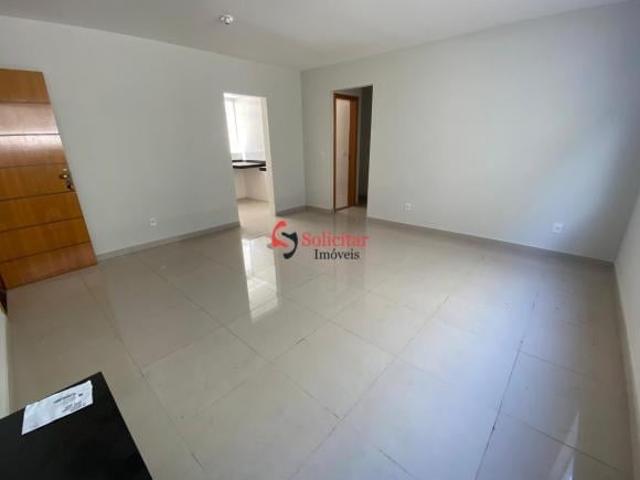 Apto com area externa, 03 quartos, suíte, 02 vagas, no bairro Fernão Dias