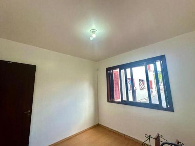 Apto com ótima iluminação, no 2 andar