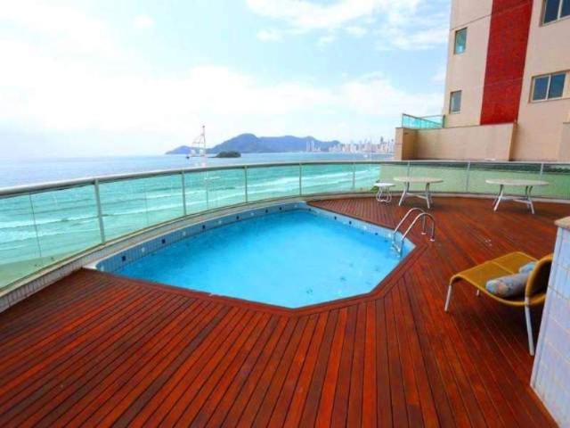 APTO COM PISCINA FRENTE MAR P/ VERAO !