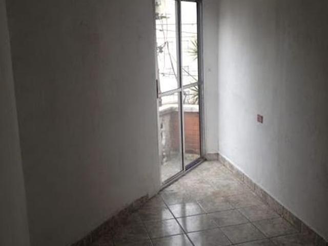 Apto com Sacada acesso fácil metro e trem