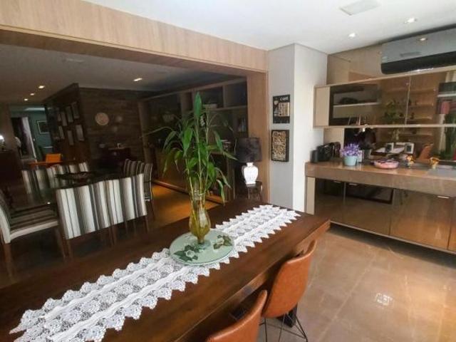 Apto completo em armarios no Ed Hyde Park | Rosa e Rangel Consultoria e Assessoria Imobiliária