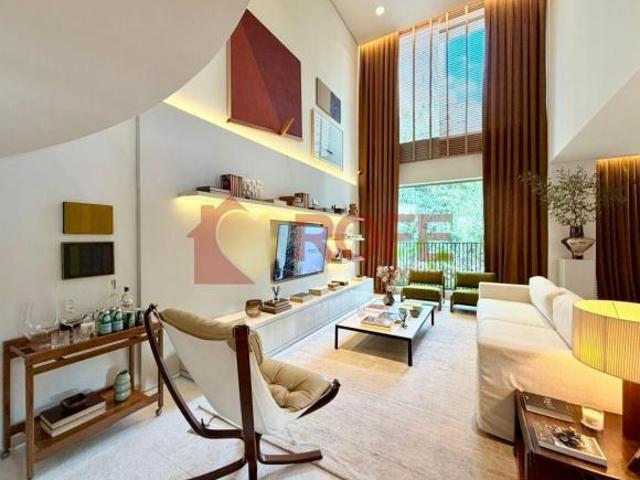 Apto duplex à venda no Itaim Bibi 185m² 2 suítes 2 vagas Prédio NOVO