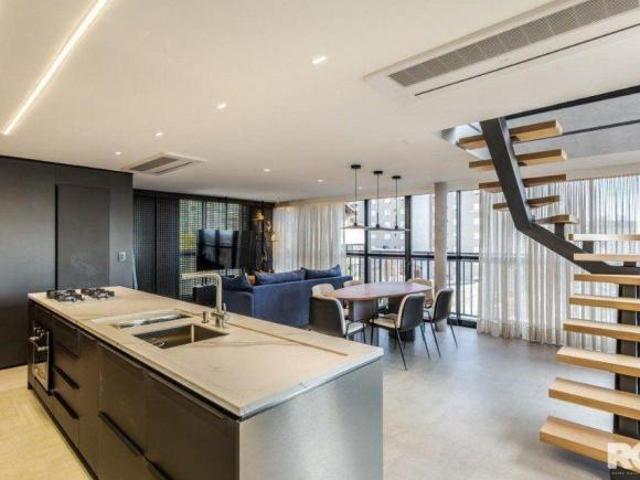 APTO DUPLEX DE 121M² COM 2 DORMITÓRIOS E 2 VAGAS MONT SERRAT