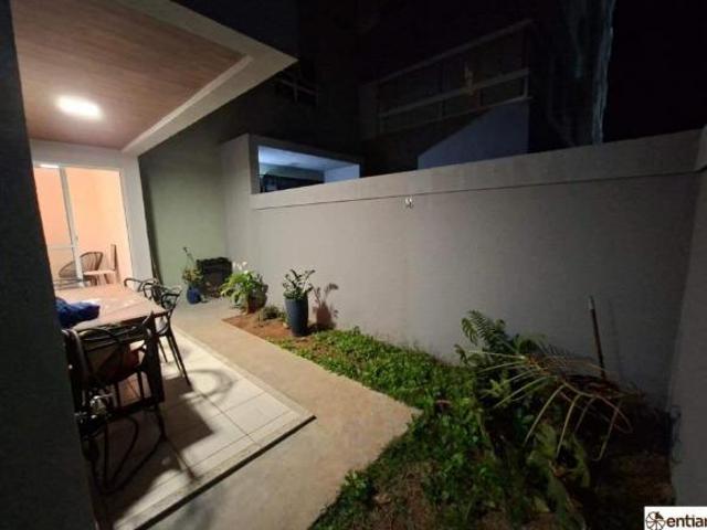 Apto de área priv. 2 quartos, portaria e lazer no Buritis