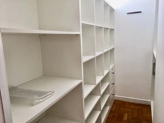 Apto de frente, claro, reformado