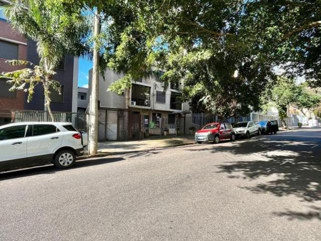 Apto de 01 dorm, na Luzitana, bairro Higienópolis, 46 m2, apenas 01 lance escada