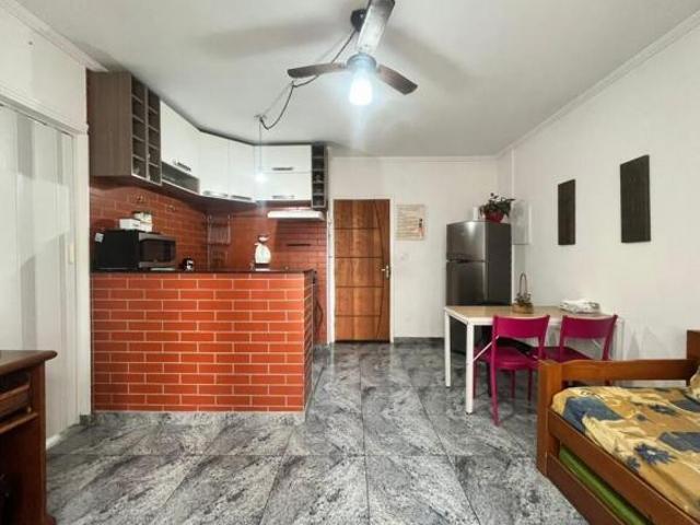 Apto de 01 Dormitório, 51 m² de área útil. Bairro: Vila Tupi