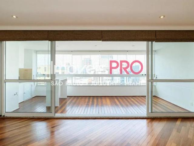 Apto de 146m2 com 3 dorm, todos suites e 3 vaga sno condomínio club no Itaim