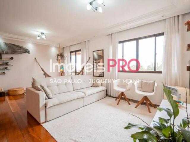 Apto de 139m² com 3 dormitórios sendo 1 suíte e 4 vagas na Saúde