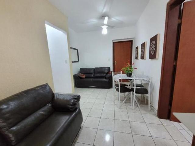 Apto de 1 Dormitório, SACADA, 45m² de área útil. Bairro: Vila Guilhermina