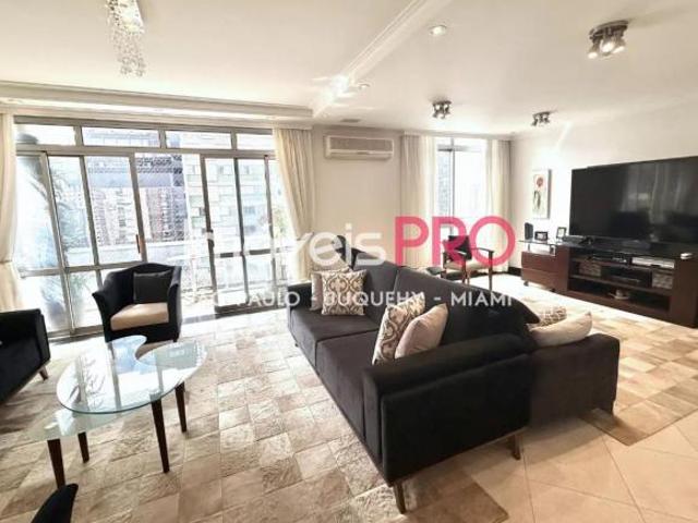 Apto de 225m2 com 3 dorm, todos suites e 2 vagas no Jardim Paulista