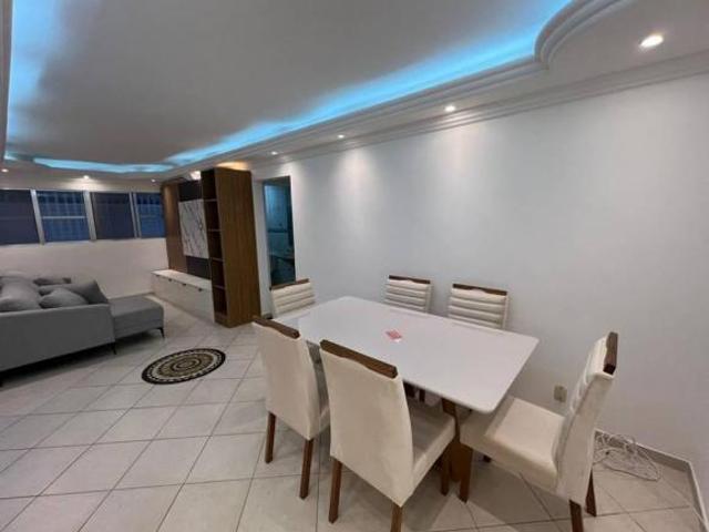 Apto de 2 Dorm, 82,00 m² de área útil. Bairro: GUILHERMINA