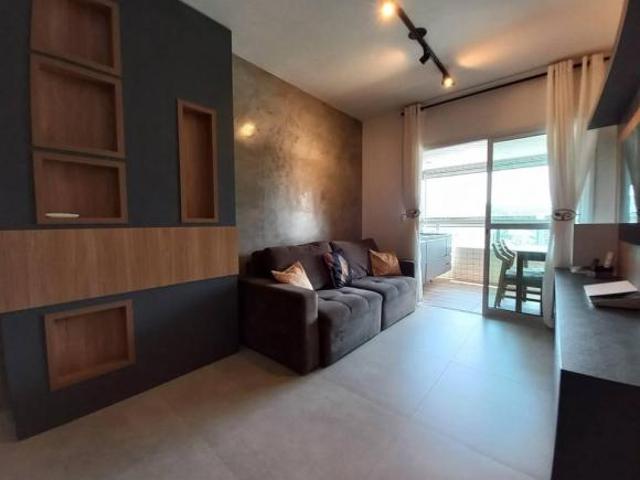 Apto de 2 dorm c/ suíte, sacada, SEMI MOBILIADO, 73 m² de área útil. Bairro: CANTO DO FORTE