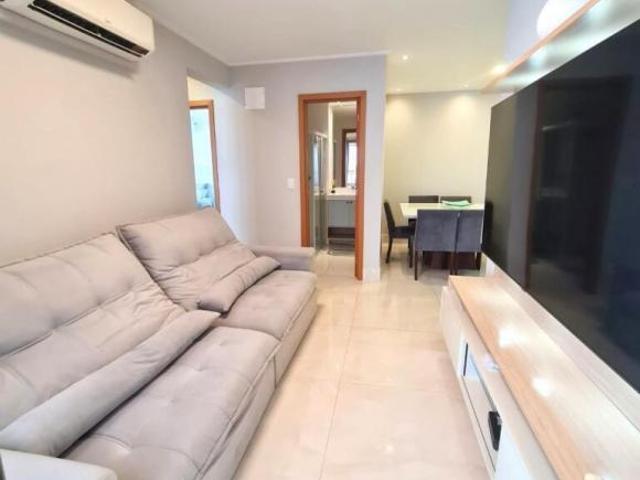 Apto de 2 Dorm c/ SUÍTE, 2 VAGAS de garagem, 96 m² de área útil. Bairro: CANTO DO FORTE