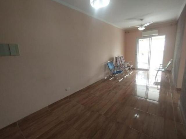 Apto de 2 Dorm, C/ SACADA, 80 m² de área útil. BAIRRO: TUPI