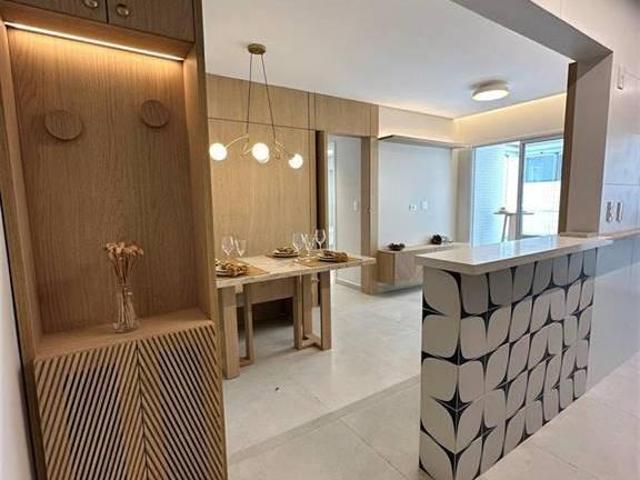 Apto de 2 Dorm c/ 1 SUÍTE, FRENTE MAR, 63,02 m² de área útil. Bairro: GUILHERMINA