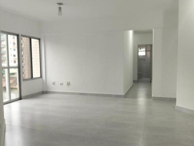 Apto de 2 Dorm c/ 1 SUÍTE, SACADA, 83 m² de área útil. Bairro: TUPI