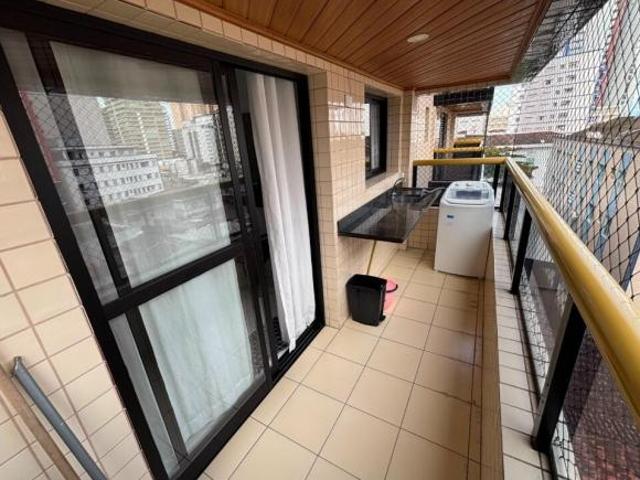 Apto de 2 Dorm, SACADA, 60 m² de área útil. BAIRRO: BOQUEIRÃO