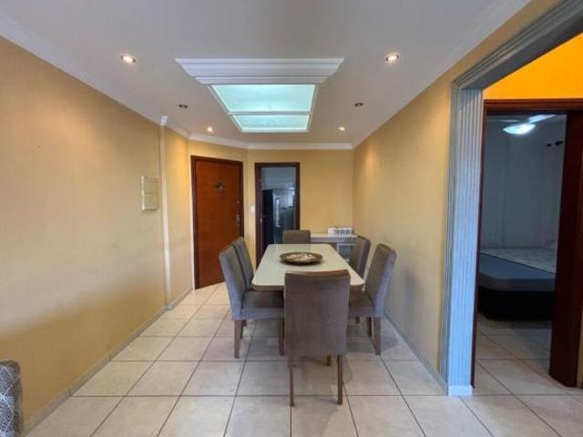 Apto de 2 Dormitório, sendo 1 suíte, SACADA, 81,75 m² de área útil. Bairro: Vila Guilhermina