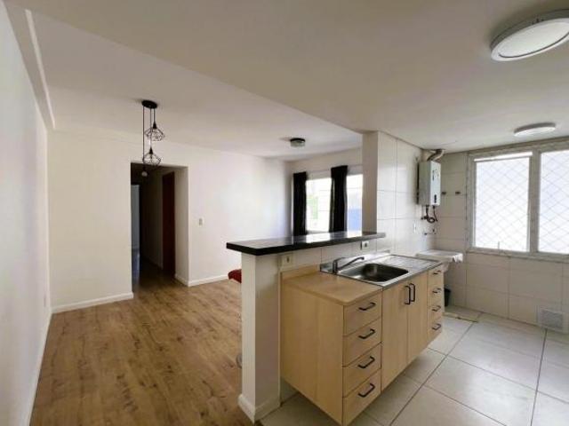 APTO DE 2 DORMITORIOS SENDO 1 SUITE E COZINHA AMERICANA C/ CHURRAQUEIRA