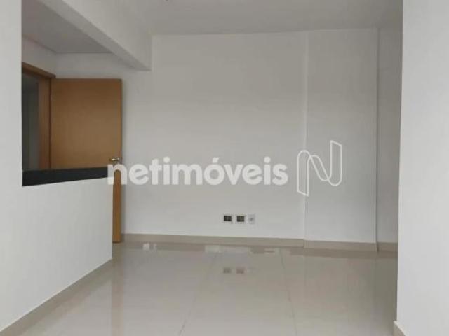 Apto de 3/4 com suíte, closet, elevador, prédio individual com 2 vagas