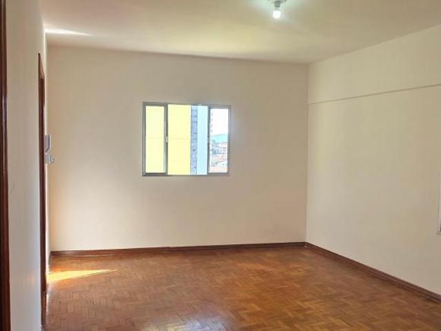 Apto de 3 Dormitórios e 1 vaga na Av. Paula Ferreira!